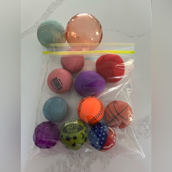 Toys | Bag Of 12 Balls Balls Are 2 In Diameter To 4 In Diameter Two ...
